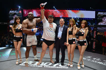 ROAD FC战长沙上演秒杀盛宴，多位中国选手含恨败北