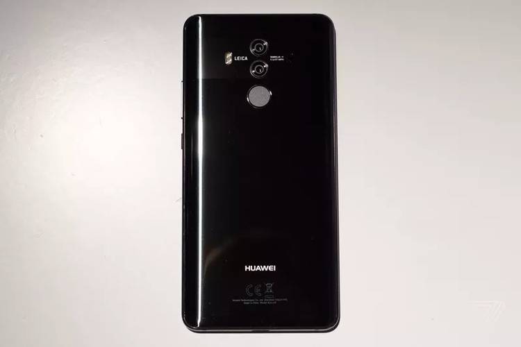 Android8.0的华为Mate10，有一颗麒麟970的“心”_凤凰科技