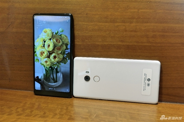 小米MIX 2全陶瓷尊享版开箱图赏：4699元帅毙_凤凰科技
