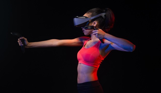 性价比一流！大朋VR E3定位套装交互更尽兴_凤凰科技