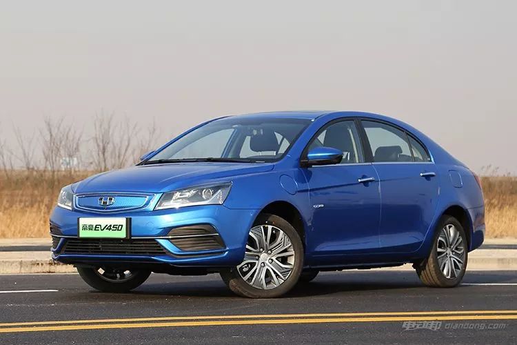 试驾吉利帝豪EV450 | 打响国内紧凑型车400km续航第一枪！_凤凰网汽车_凤凰网