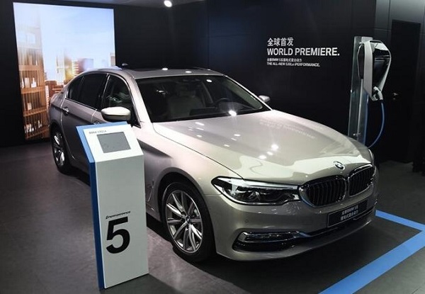 EV早点：新宝马530Le预计3月上市；人大代表王凤英建议完善新能源汽车法规_凤凰网汽车_凤凰网