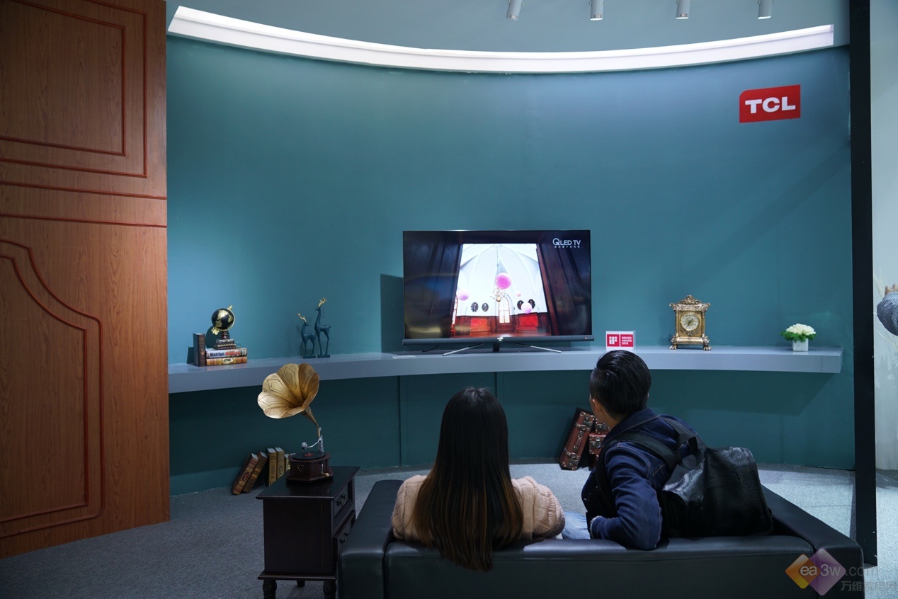 直击2018 AWE：TCL电视全面展示用户时间解决方案_凤凰科技