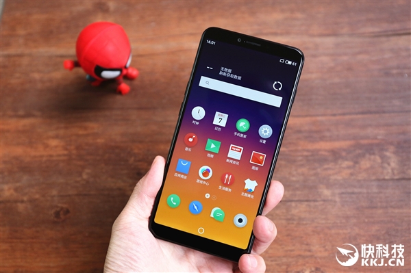 骁龙636/1799元起！魅蓝E3曜石黑版开箱图赏_凤凰科技