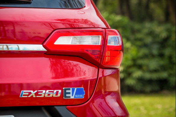 补贴后7.99万起 北汽新能源EX360能否续写电动国民车爆款神话？_凤凰网汽车_凤凰网