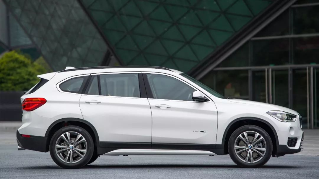 凯迪拉克XT4发布，宝马X1真正的对手终于来了！_凤凰网汽车_凤凰网