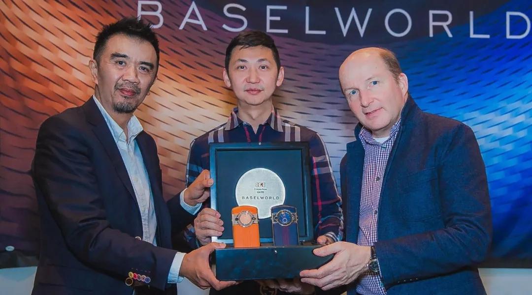 致敬匠心，8848手机赞助全球独立制表人顶级组织AHCI_凤凰科技