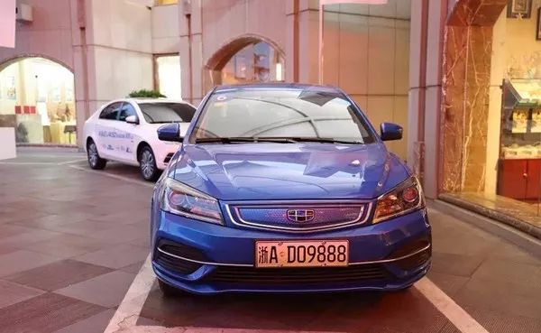 真实续航超400公里的帝豪EV450上阵，吉利新能源宣战比亚迪北汽_凤凰网汽车_凤凰网