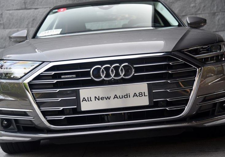 奥迪全新A8L今晚上市，配备足底按摩，预售价95万，你还差多少_凤凰网汽车_凤凰网