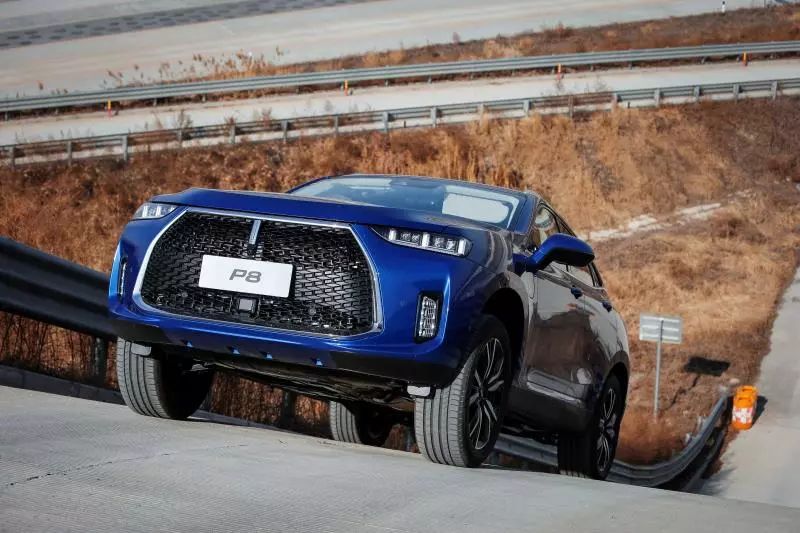 240迈! 插电混动WEY P8轻松挑战极速和60%极限爬坡 25万起售_凤凰网汽车_凤凰网