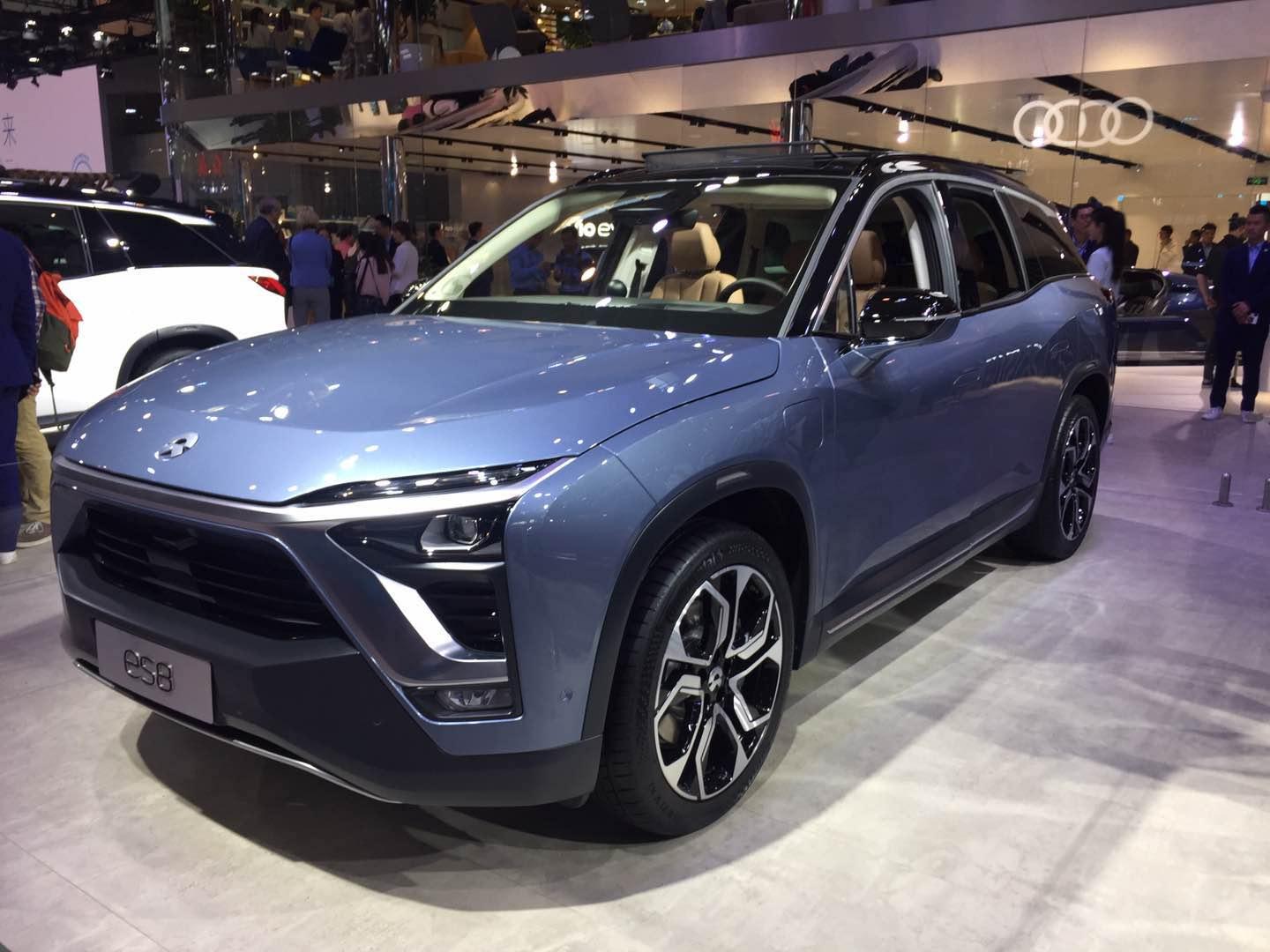 6座蔚来ES8亮相，百公里加速4.4秒，最大的亮点居然不是这个？_凤凰网汽车_凤凰网