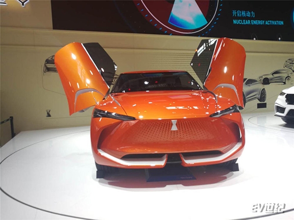 WEY-X首发亮相北京车展 达L5自动驾驶带3D全系影像AI虚拟助手_凤凰网汽车_凤凰网