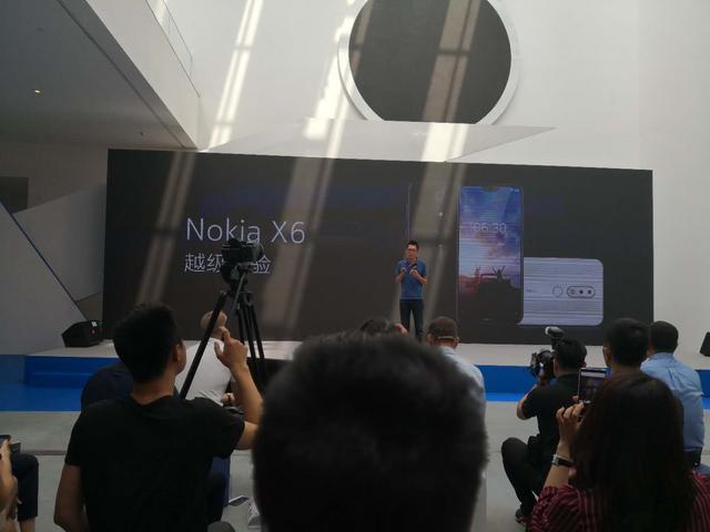 1299元起！诺基亚新机X6发布：骁龙636+AI双摄，又一款刘海屏手机_凤凰科技