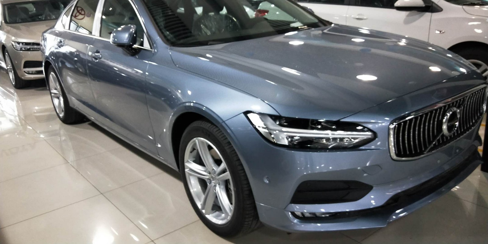 花30万买君越不如看看这款车吧 沃尔沃S90惊艳外观媲美C级豪华车_凤凰网汽车_凤凰网