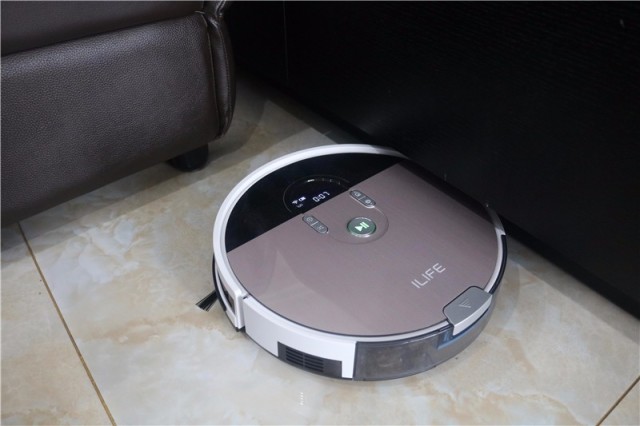 智能扫拖双管齐下，轻松完成家庭大扫除 — ILIFE智意X785扫地机器人评测_凤凰网科技