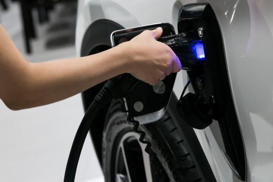 上市便首拆，领克01PHEV补贴后19.98万起售撩到你了吗？_凤凰网汽车_凤凰网