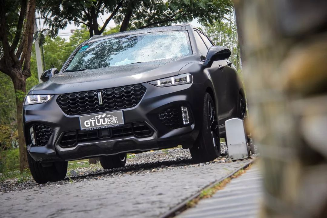 轿跑SUV当红小生 WEY VV7化身黑武士_凤凰网汽车_凤凰网