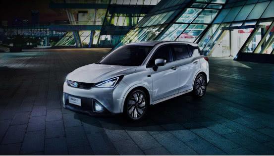 续航 410km 的电动车只要 13 万？广汽新能源 GE3 530 上市_凤凰网汽车_凤凰网