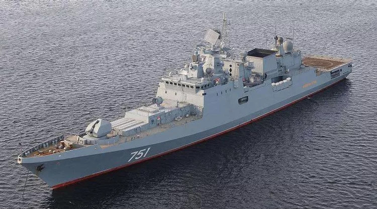 中国054AE护卫舰首度现身俄罗斯，俄军真要准备买？其实大家都想错了_手机凤凰网