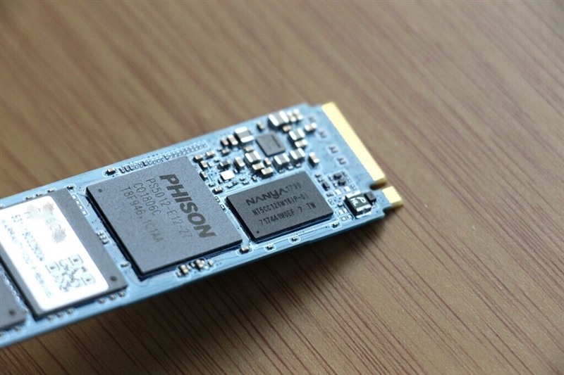 群联新旗舰SSD主控PS5012-E12实测：惊喜连连_凤凰网