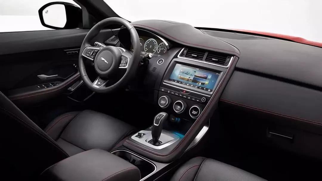 手握30万，凯迪拉克XT4和捷豹E-PACE怎么选？_凤凰网汽车_凤凰网