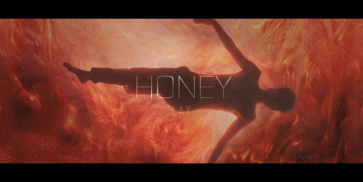 张艺兴新EP《HONEY》上线 全能音乐人呈现视听盛宴_凤凰网