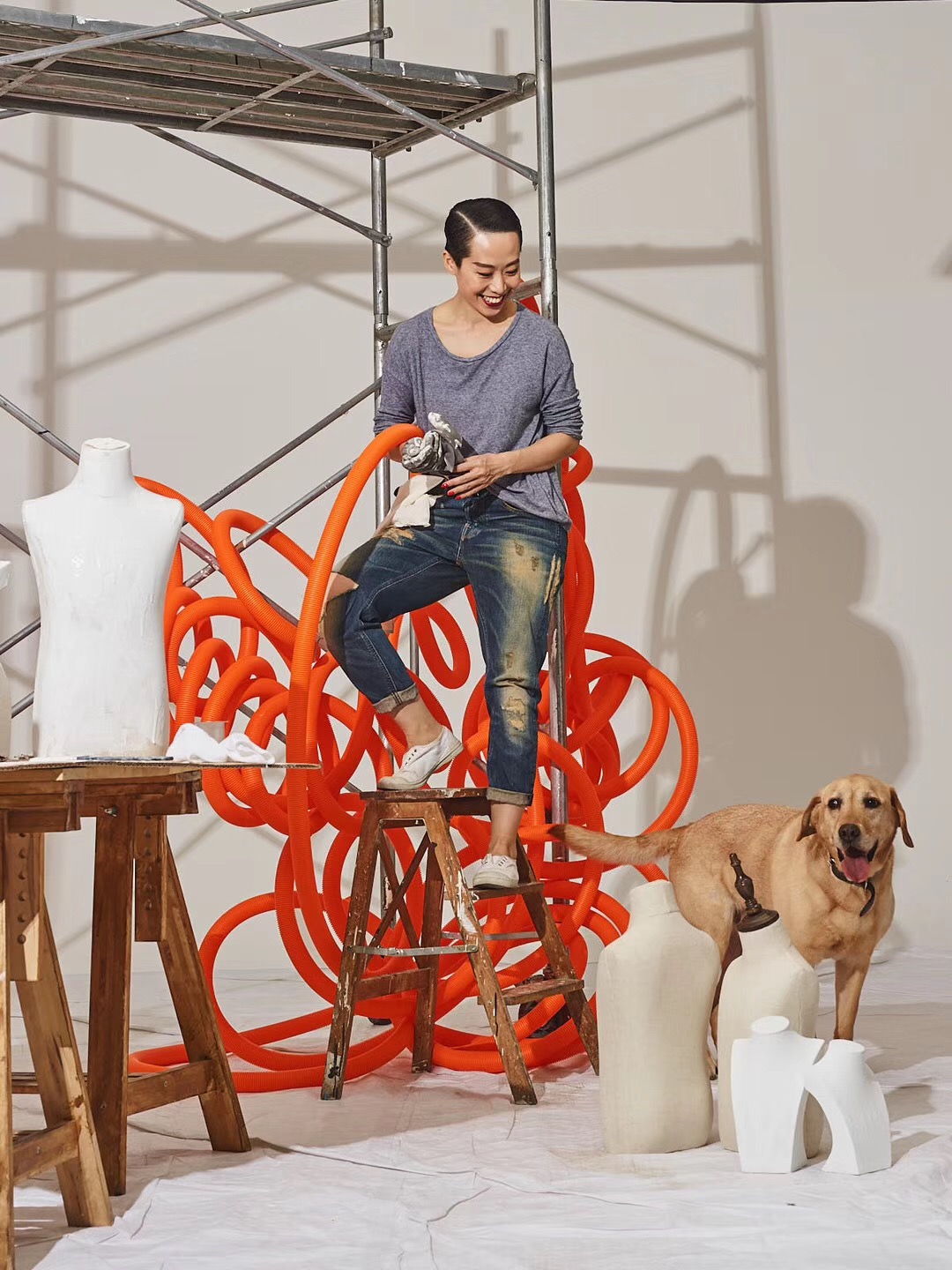 把艺术戴在身体！外滩5号Glam魅蓝 x Tera Feng跨界合作艺术首饰展上海开幕_凤凰网