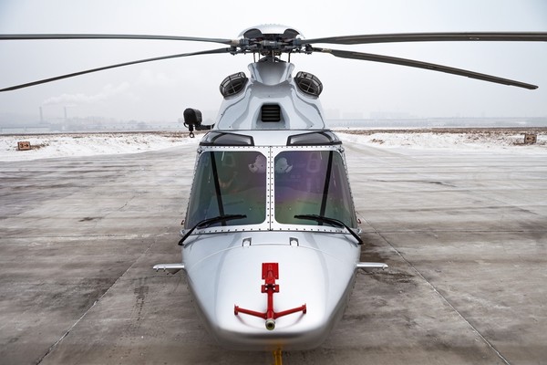 AC352直升机首飞成功 座舱空间可搭载14至16名乘客_凤凰网