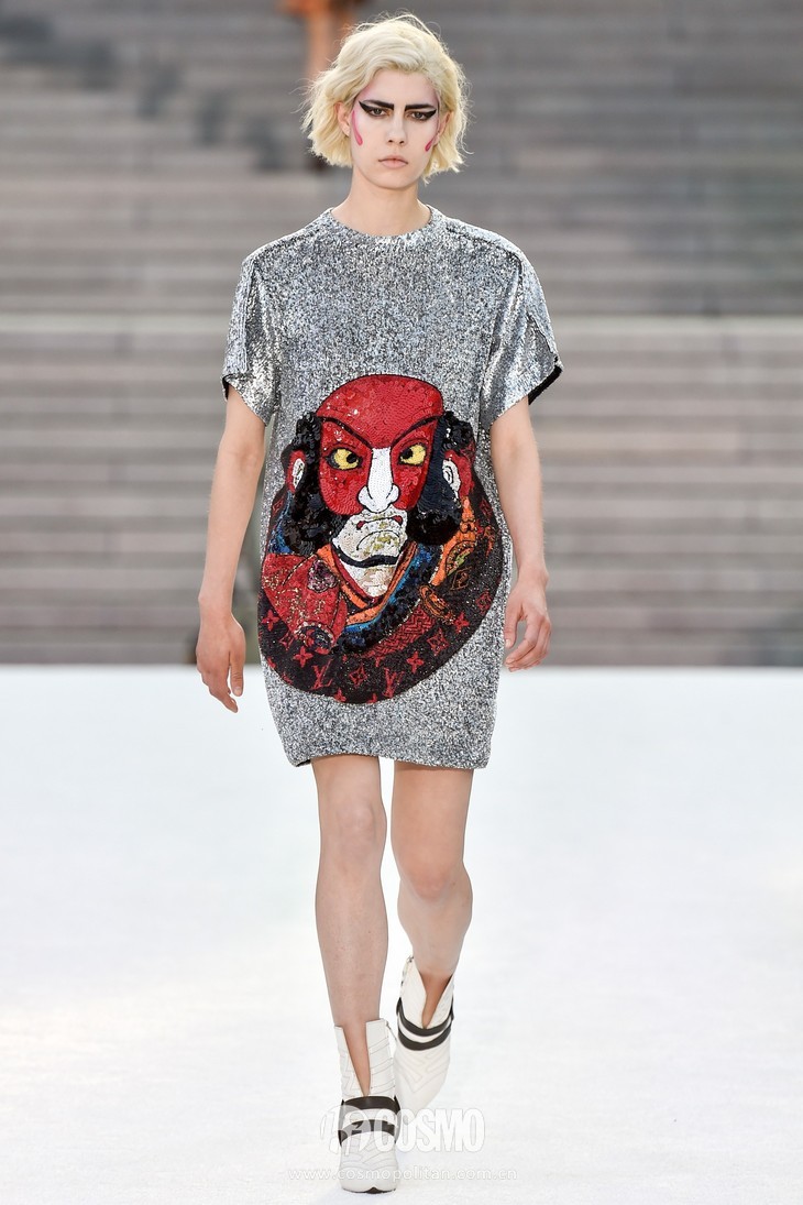 T型台 | 范冰冰皮衣短发又帅又美，原来是为这场秀_凤凰资讯