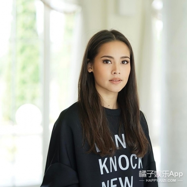 泰国当红小花、男票是第一小生，和范冰冰合照的yaya是玛丽苏本人吧！_凤凰财经