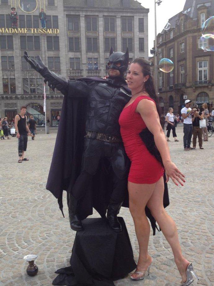 身高两米健身肌肉女金刚, 颜值身材并存谁能征服她!_手机凤凰网
