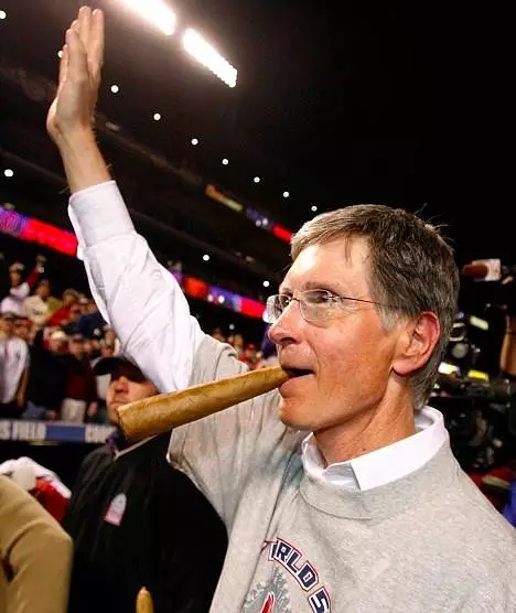 从棒球、赛车到足球，关于利物浦背后的芬威体育帝国_凤凰资讯