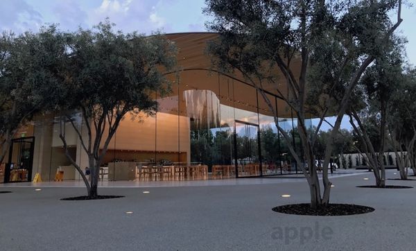[图]新品发布会召开在即 Apple Park访客中心吸人眼球_凤凰科技
