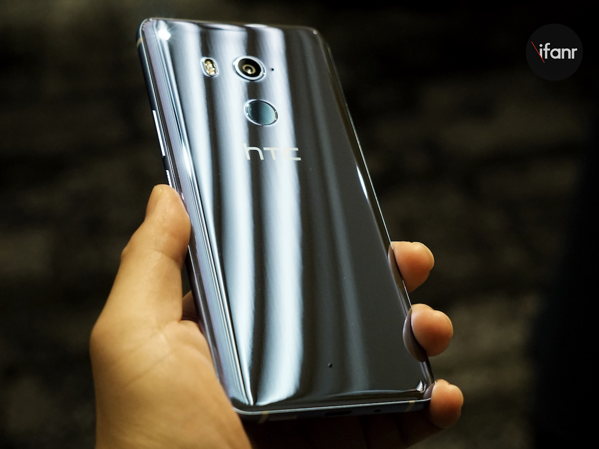 HTC U11+ 现场上手：不仅有「全面屏」，还有「半透明」机身_凤凰科技