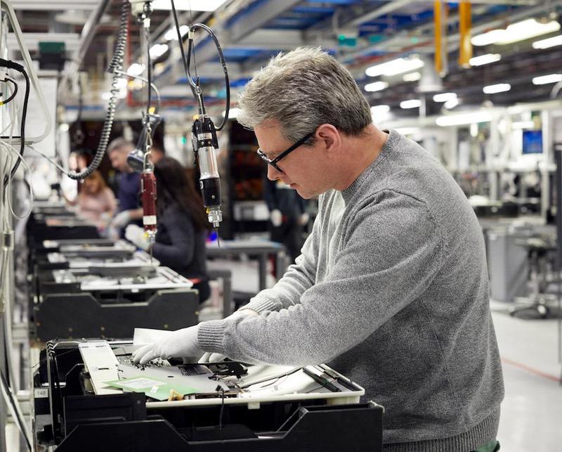 唯一的苹果全资工厂 走进神秘的iMac生产线_凤凰科技