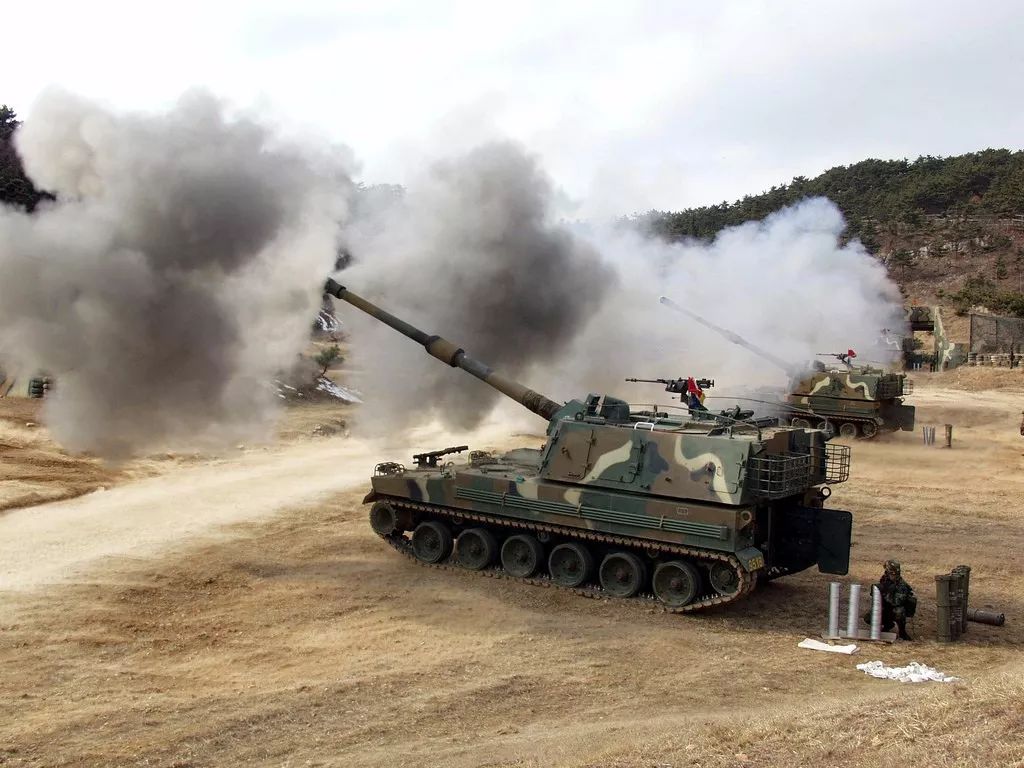 韩国K-9榴弹炮再获订单，中美俄产品为何败北？_凤凰资讯