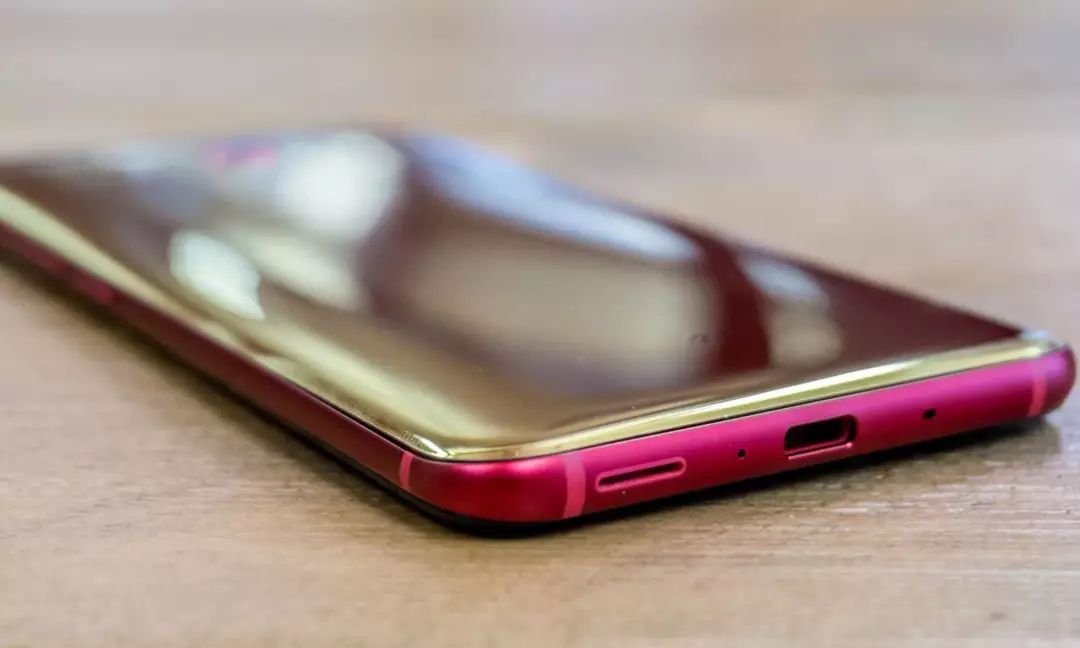 马上发布？HTC 新款中端新机曝光：骁龙 450+全面屏设计_凤凰科技