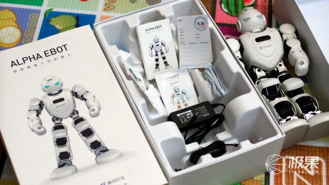 你有一个习惯养成机器人需要查收 — 优必选Alpha ebot_凤凰科技