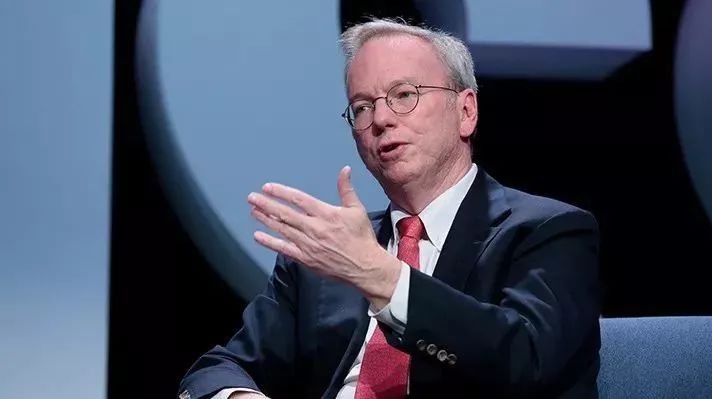 谷歌前CEO Eric Schmidt：AI将使精准医学成为可能，而不是取代医生_凤凰网健康_凤凰网