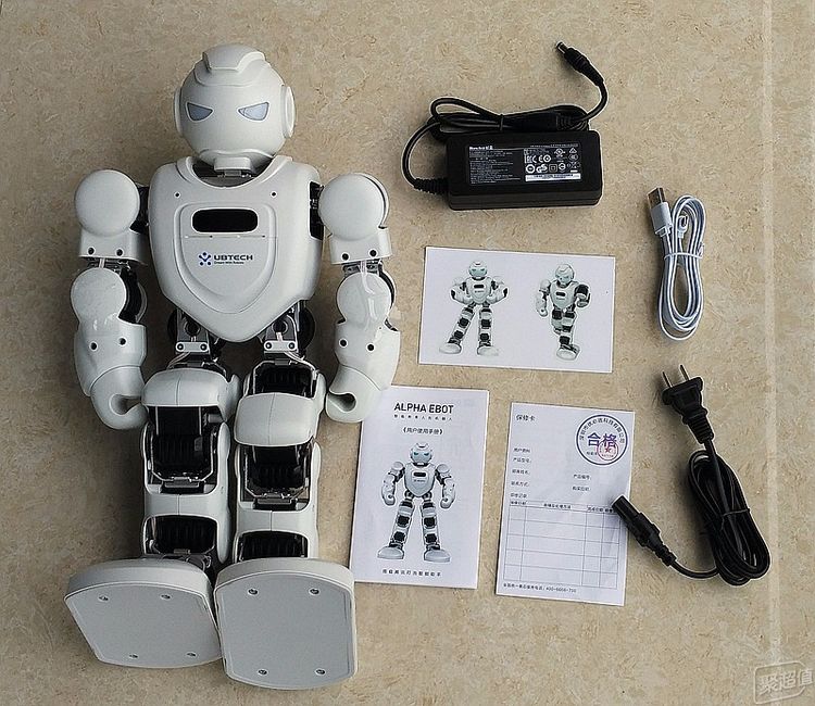 能说、会唱还能炫舞的Alpha Ebot习惯养成机器人_凤凰科技