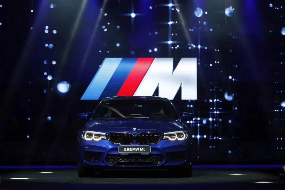 捍卫“M”的荣誉，宝马M5燃情上市，售价164.8万元_凤凰网汽车_凤凰网