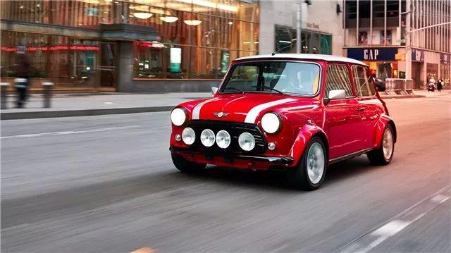 讨厌电动车的，在这辆复刻版Mini面前也招架不住！_凤凰网汽车_凤凰网