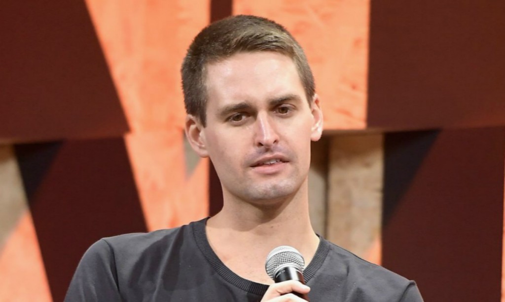 亚马逊前财务副总裁Tim Stone将接任Snap新CFO，年薪50万美元还奖励2000万美元股票_凤凰科技