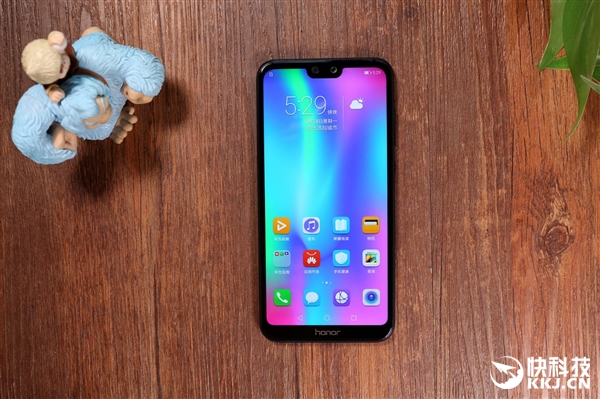 荣耀9i首发图赏：华为荣耀9i真机图赏_凤凰科技