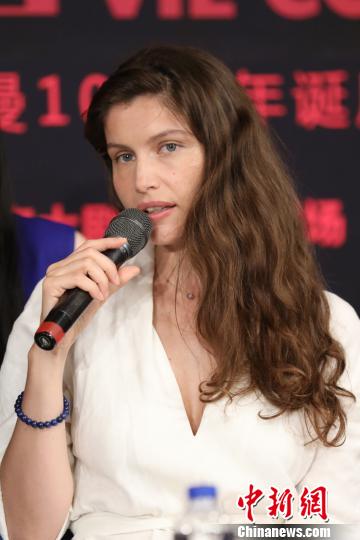 “戏剧π”聚焦明星版话剧《婚姻生活》_凤凰资讯