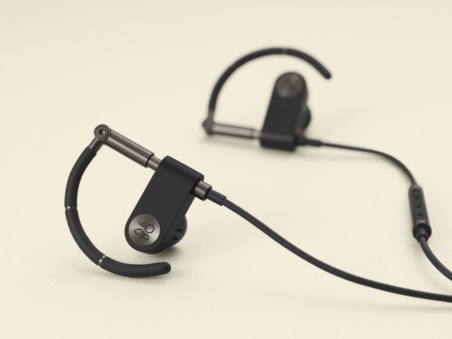 经典不落伍 B&O挂耳式蓝牙耳机Earset 2_凤凰网