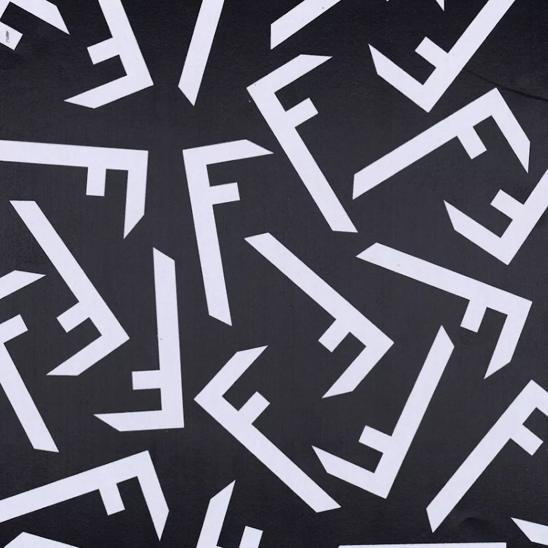 Fendi是怎么一步步成为2018年最火奢侈品牌的？_凤凰网