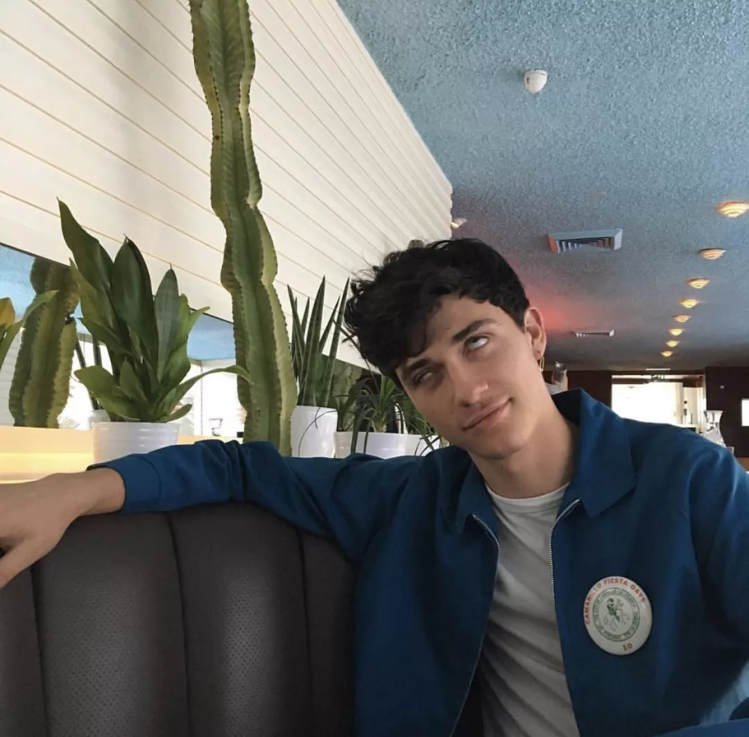 细扒戳爷男友|究竟什么来头吸引集千万宠爱的戳爷——Jacob Bixenman_凤凰网