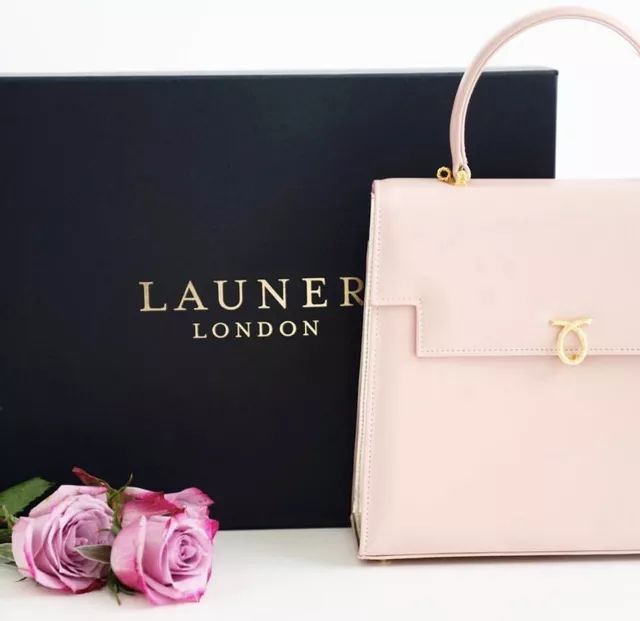 最值得买的7款小众包｜英国女王同款、周冬雨同款都在这～_凤凰网