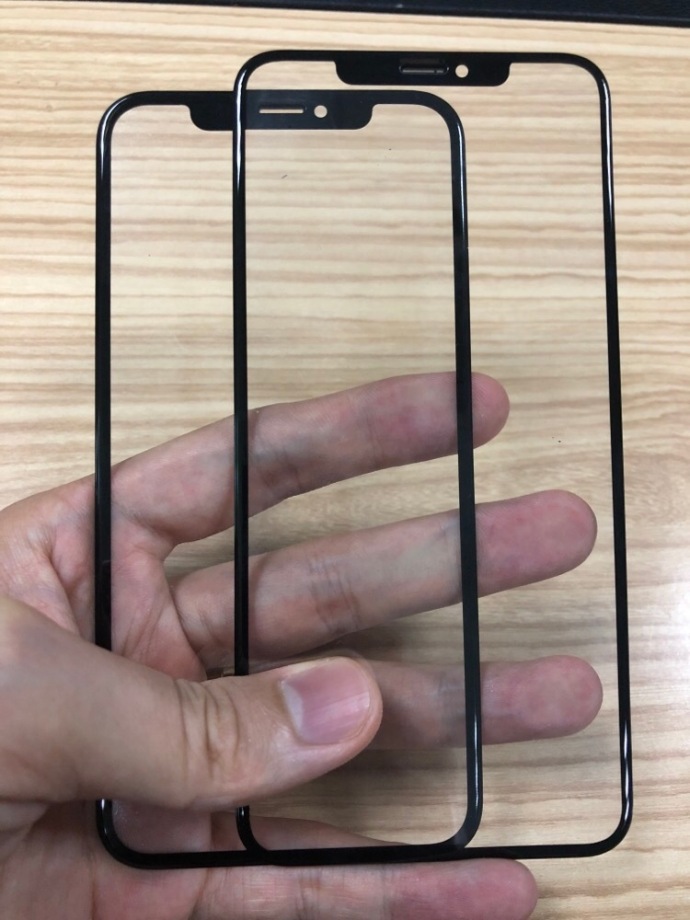 6.5/6.1英寸苹果新iPhone前面板对比_凤凰网科技_凤凰网